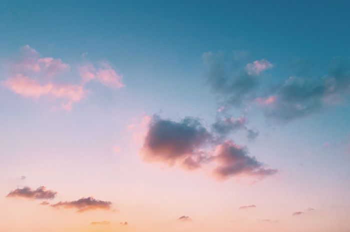 Ada Fenomena Unik Awan Pelangi di Langit Utara, Apa Penyebabnya? - Bobo