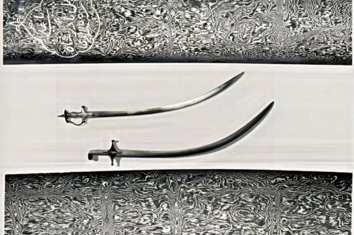 Menyingkap Fakta dan Mitos di Balik Ketajaman Pedang Damaskus ...