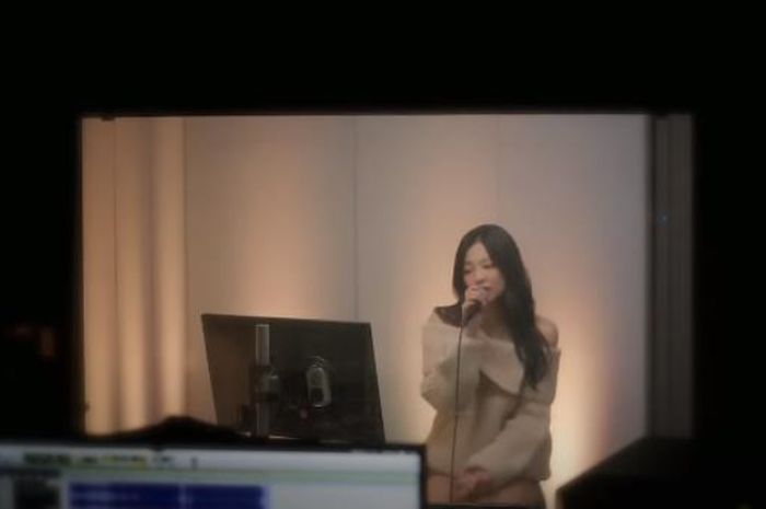Jennie BLACKPINK Tulis Lirik Lagu Baru untuk Dikombinasikan dengan Cover Snowman dari Sia ...