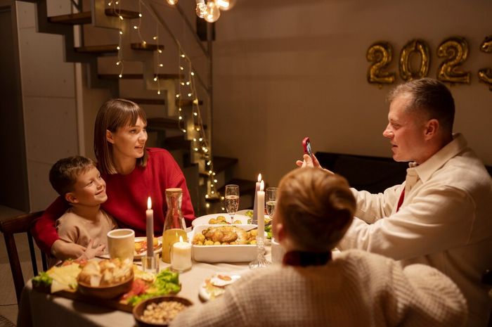 5 Ide Kegiatan Malam Tahun Baru Bersama Keluarga: Membuat Kenangan Berharga - Kids