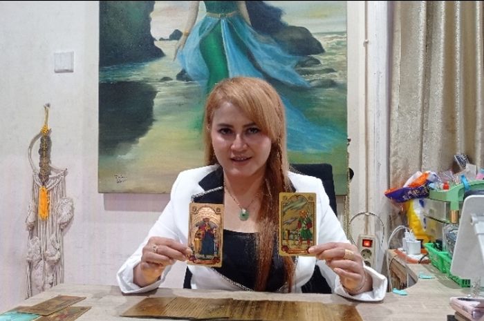 Prediksi Pembaca Tarot Velline Ratu Ayu untuk 2024, Indonesia Bakal ...