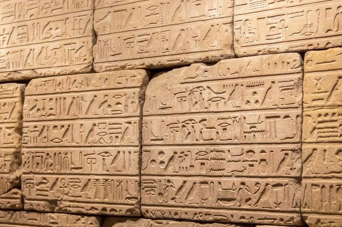 Bagaimana Cara Membaca Huruf Hieroglif dalam Sejarah Mesir Kuno ...