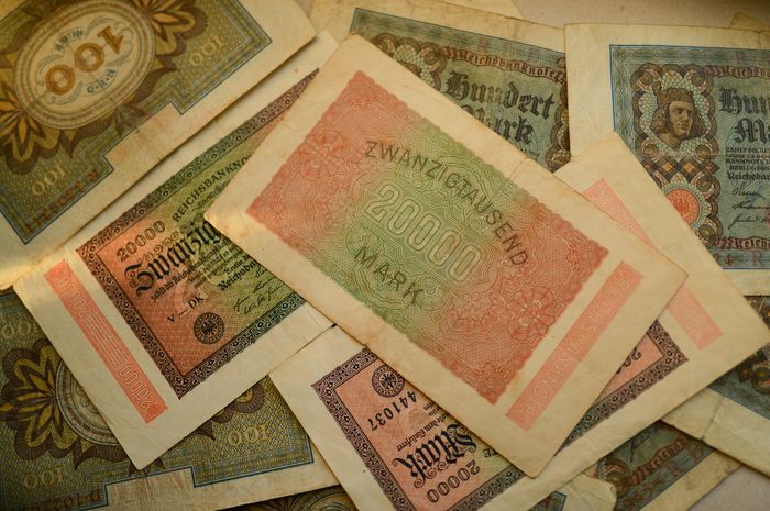 Sejarah Penggunaan Uang di Indonesia, Uang Kertas Pertama Kali ...