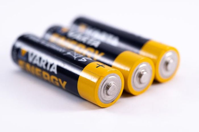 5 Fungsi Baterai Berdasarkan Jenisnya Sebagai Sumber Listrik, Apa Saja ...