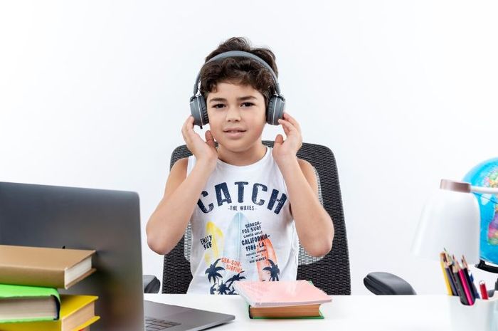 Bisa Tingkatkan Fokus, Ini 8 Manfaat Belajar Sambil Mendengarkan Musik ...