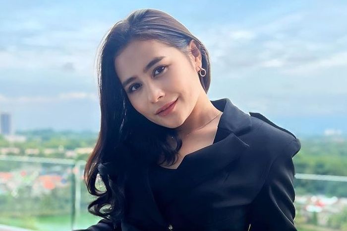 Bangganya Prilly Latuconsina Bisa Lakukan Hal Ini di Tengah Lautan ...