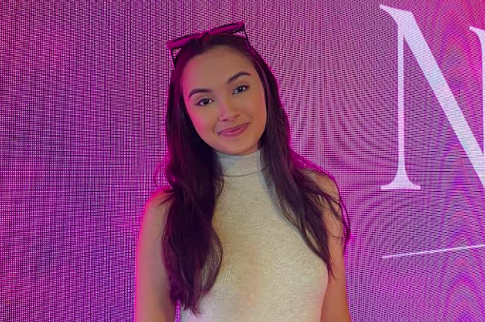 Caitlin Halderman Main Film Religi, Belajar Pakai Hijab dari Asisten