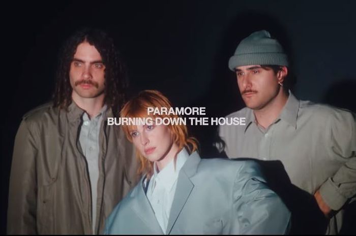 Paramore Tampil Retro di Lagu Baru 'Burning Down the House', Ini Arti ...