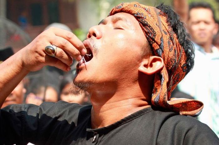 3 Weton yang Paling Kebal Santet dan Ilmu Hitam, Sang Dukun Sampai ... 3 Weton yang Paling Kebal Santet dan Ilmu Hitam, Sang Dukun Sampai ...