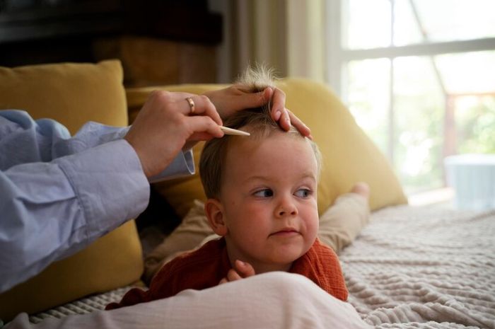 Kapan Waktu Terbaik Mencukur Rambut Bayi? Ini Panduan dan Pertimbangan ...