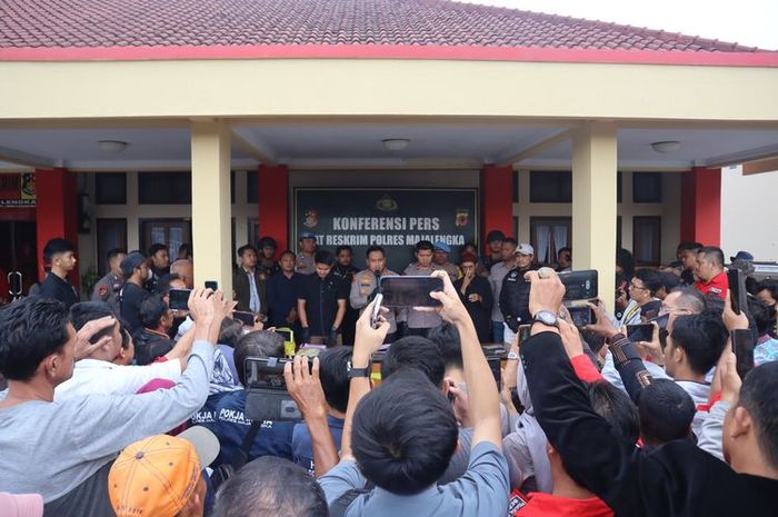 Astagfirullah! Cuma Gegara Tersinggung Masalah Utang Senilai Rp 2 Juta ... Astagfirullah! Cuma Gegara Tersinggung Masalah Utang Senilai Rp 2 Juta ...
