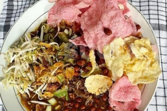 Berkuah Semur dan Asinan, Inilah Bubur Ase Kuliner Legendaris Khas ...
