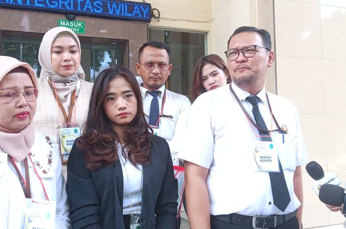 Renaga Tahier Digugat Cerai sang Istri, Della Sebut Orang Ketiga Jadi Alasan