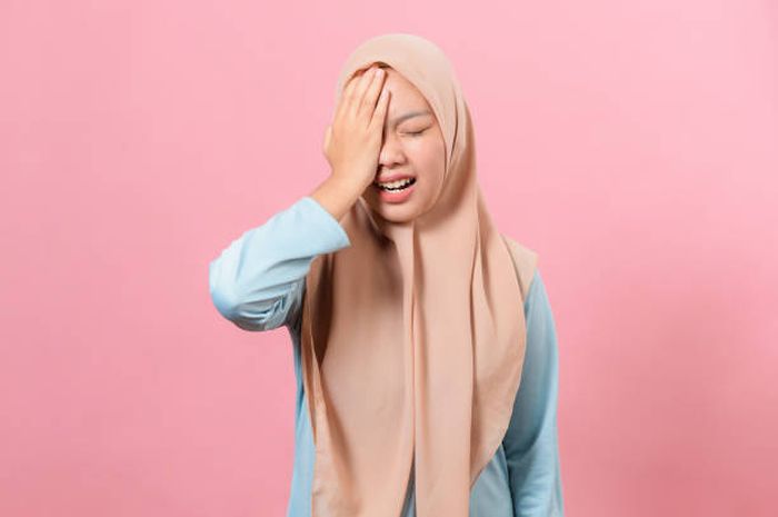 Cara Mencegah Sakit Kepala saat Puasa dengan Mudah, Wajib Tahu! - Stylo