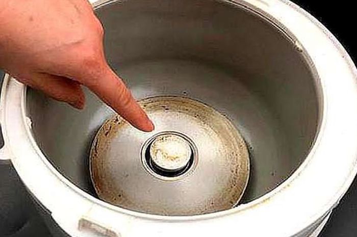 Cara Membersihkan Bagian Dalam Rice Cooker Agar Kembali Kinclong ...