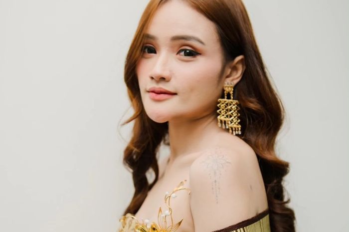 Kerja Keras Lunasi Utang Bapaknya Hingga Miliaran Rupiah, Fanny Soegi ...