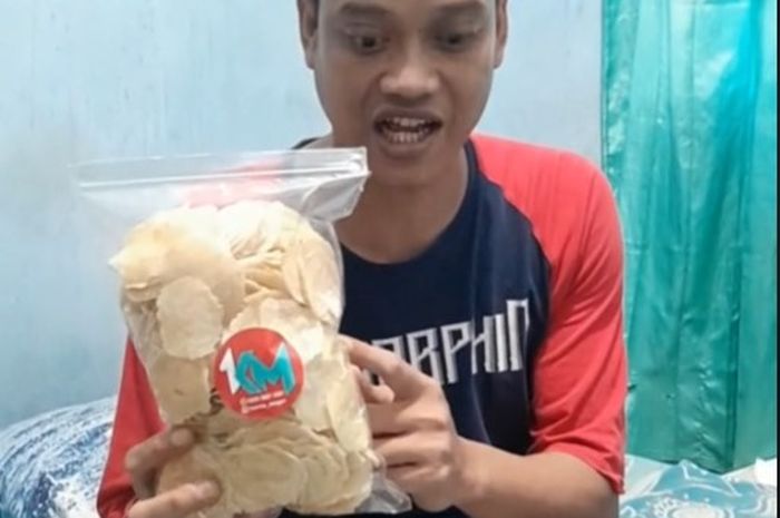 Dulu Penjaga Gawang Timnas Sekarang Jualan Emping, Kurnia Meiga ...