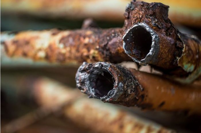 Kenapa Besi Bisa Berkarat Jika Terkena Air? #AkuBacaAkuTahu - Kids