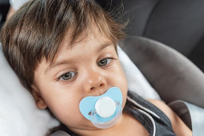 Kenali Kapan Waktu Terbaik Bayi untuk Menggunakan Dot, Moms Harus Tahu ...