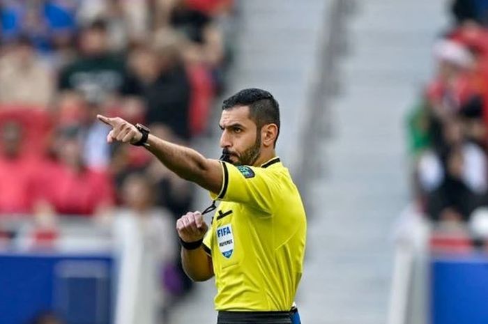 Wasit Asal Qatar Bakal Pimpin Laga Timnas Indonesia Vs Vietnam, Pernah ...