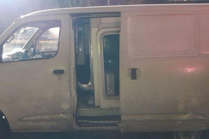 Mayat Pria Ditemukan Dalam Freezer Mobil Es Krim yang Terparkir di ...