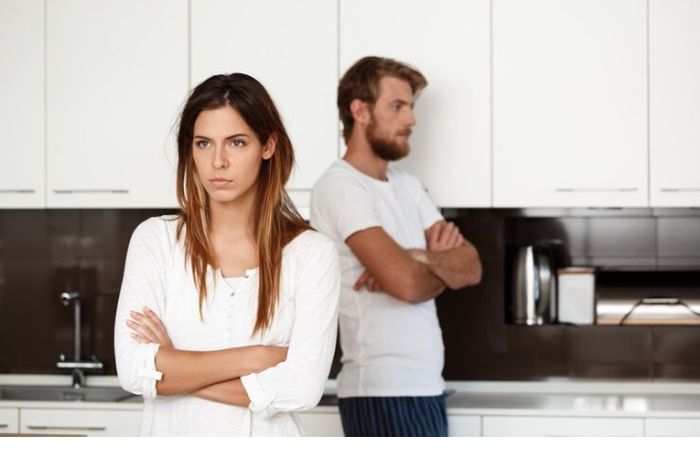 Tahan Emosi Dulu Ini 13 Cara Menghadapi Pasangan Yang Malas Semua