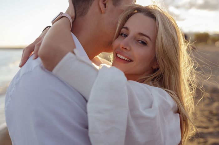 5 Perbedaan Pacaran Saat Remaja VS Pacaran Saat Usia 20 Tahunan ...