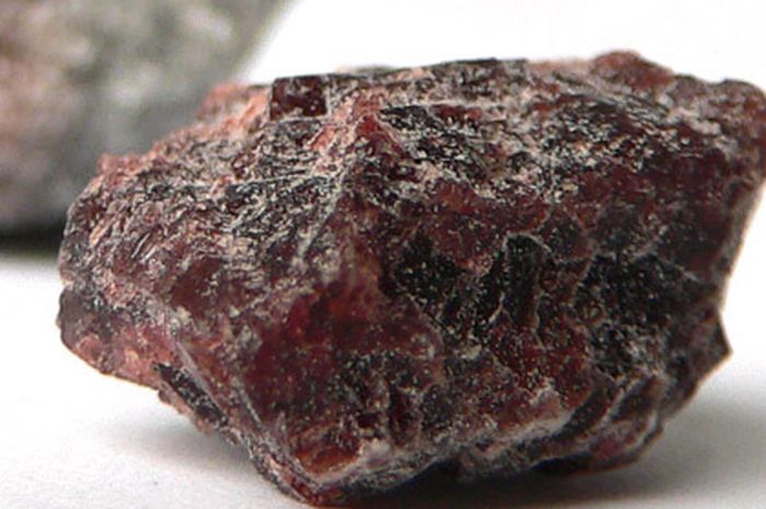 Bukan Berwarna Putih, Apa Sebenarnya Garam Hitam Itu? Ini Penjelasan ...