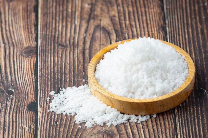 Manfaat Menabur Garam di Sudut Ruangan Rumah, Bukan Mistis Tapi Ini ...