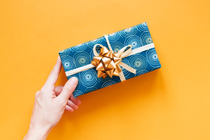 10 Ide Hadiah Untuk Adik Yang Lulus Smp Cocok Sambut Babak Baru Di Jenjang Sma Grid Pop