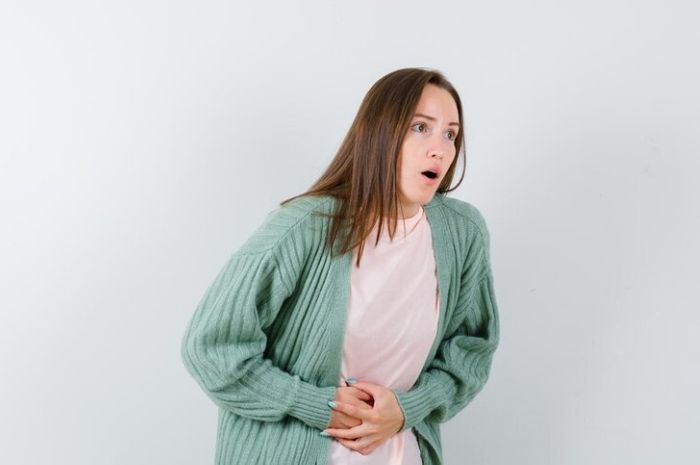 Pertolongan Pertama Keracunan Makanan Basi, Ini Pertama yang Harus ...