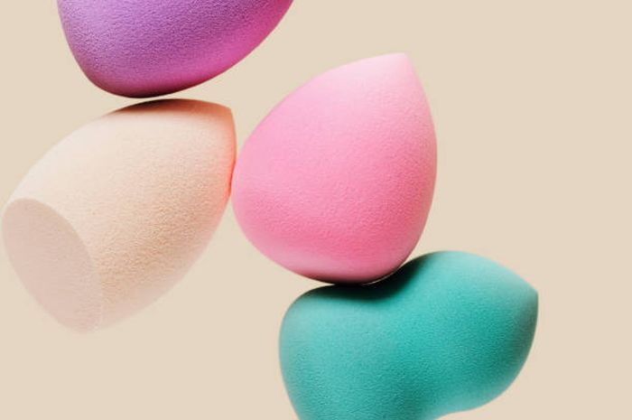 Awas Jerawatan! Ini Tanda Beauty Blender Harus Diganti Baru - Stylo