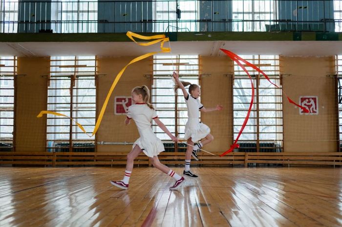 Mengenal Gerak Ritmik Tunggal dan Ganda Serta Contohnya, Materi Kelas 3 ...