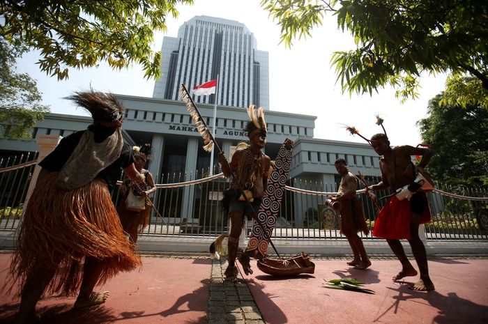 Masyarakat Adat: Lindungi 80 Persen Biodiversitas Bumi Lewat Tanah Adat ...