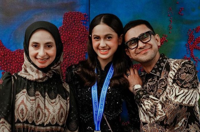 Lulus dari SMA, Asila Maisa Putri Ramzi Tampil Anggun Kenakan Kebaya ...