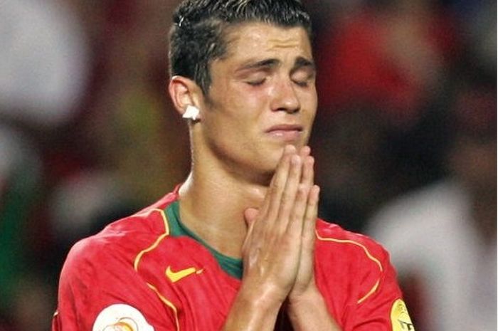 SEJARAH HARI INI - Cinderella Yunani Bikin Cristiano Ronaldo Mewek di ...