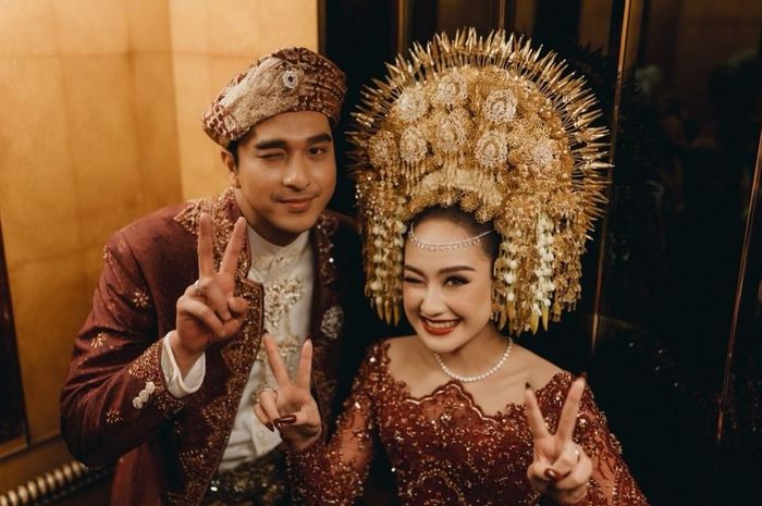 Tampil Megah dengan Adat Minang, Salshabilla Adriani dan Ibrahim Risyad ...
