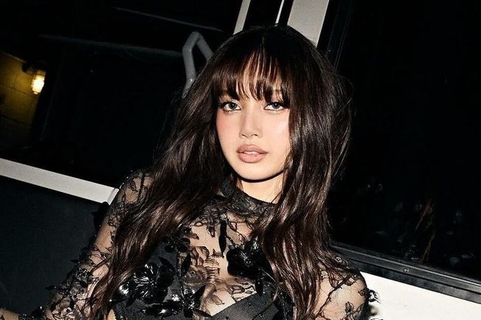 Berbalut Lingerie Transparan, Potret Lisa Blackpink di Victoria's ...