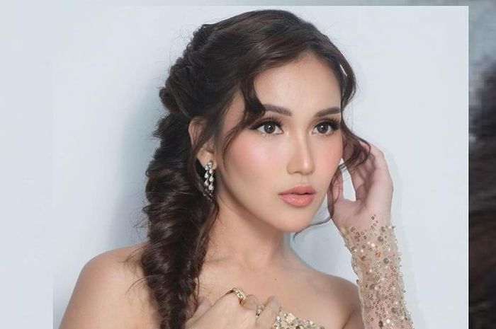 Potret Cantik bak Barbie Ayu Ting Ting Saat Nyanyi di HUT MNC TV ... Potret Cantik bak Barbie Ayu Ting Ting Saat Nyanyi di HUT MNC TV ...