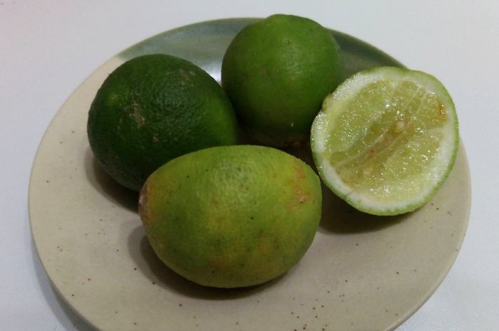 Serba-serbi Larutan Jeruk Nipis Kecap Manis - Bobo Serba-serbi Larutan Jeruk Nipis Kecap Manis - Bobo