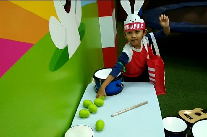 Serunya Mencari Telur Emas Bersama Keluarga di Taman Bermain! - Bobo