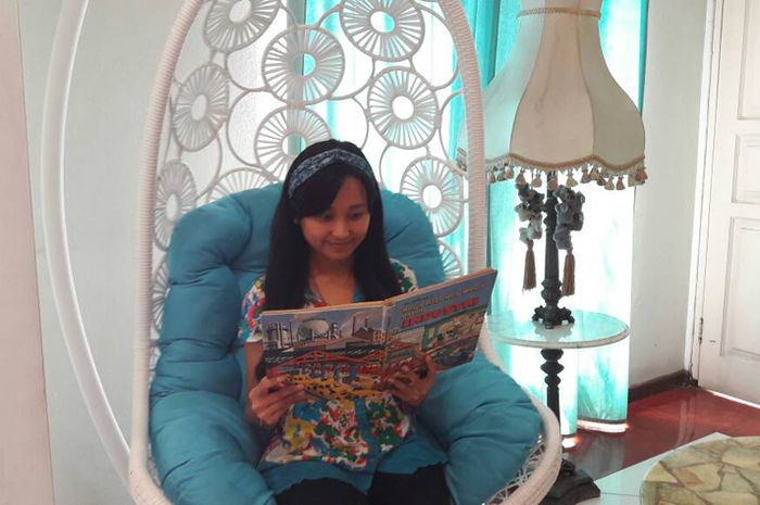 Ini Alasan Posisi Membaca dan Menonton Menentukan Kesehatan Mata - Bobo