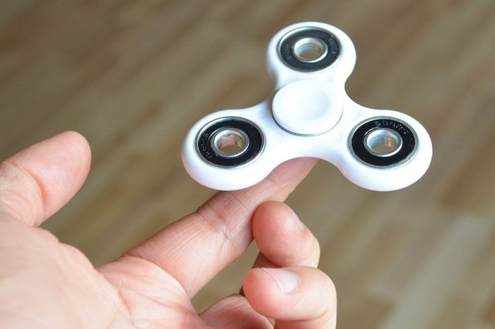 Kenapa Fidget Spinner Jadi Mainan yang Populer? - Bobo