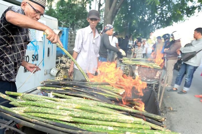 Makan Rotan, Tradisi Unik di Tapanuli Saat Ramadhan - Bobo