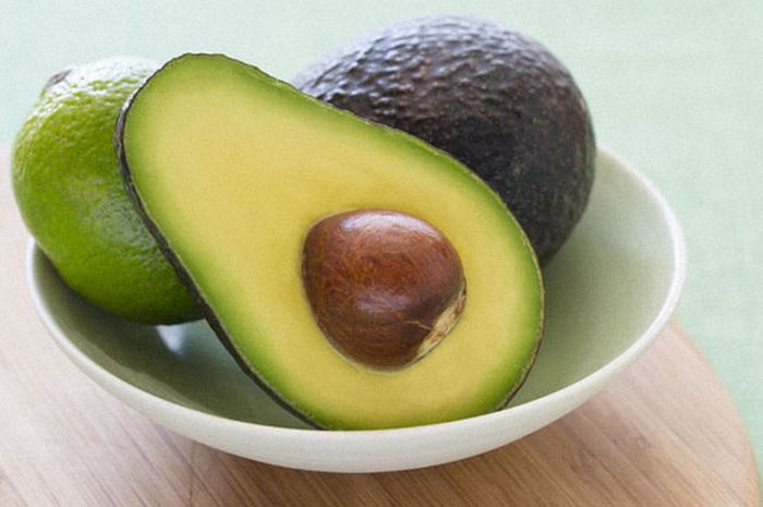 Avocado Art, Seni Mengukir Alpukat - Bobo