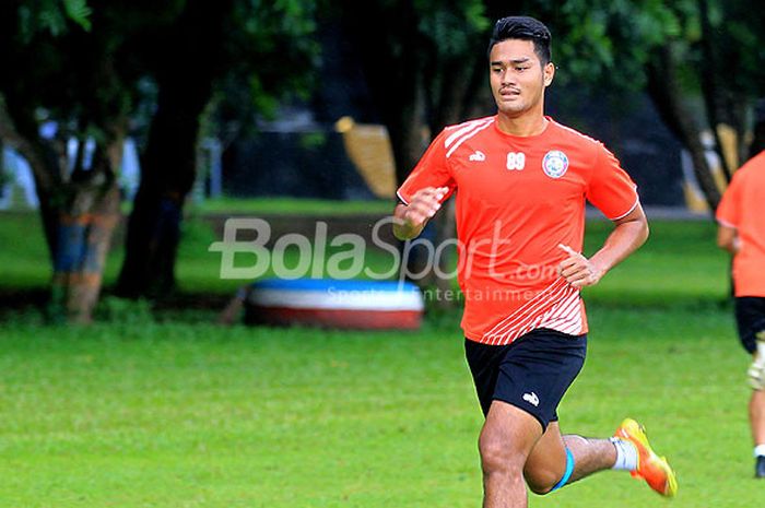 Gelandang Muda Arema Optimistis Terus Lanjut Bersama Timnas U-22 ...