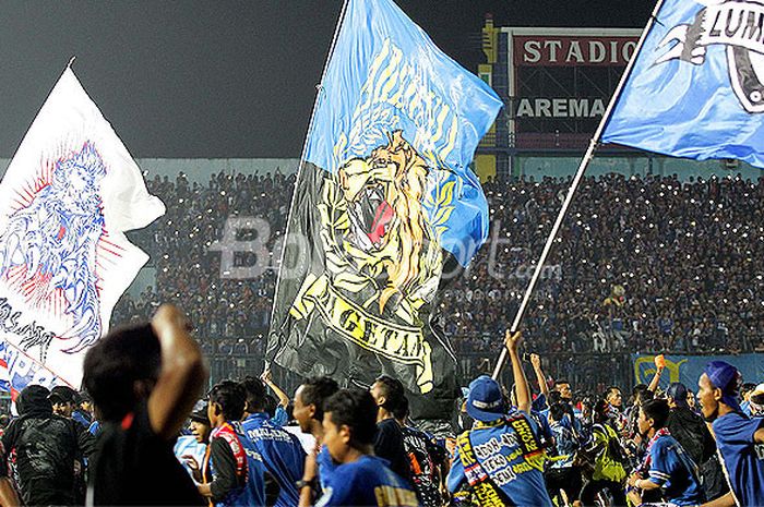 Ini Ribetnya Aremania Bawa Bayi ke Stadion Saksikan Laga Arema Vs PSIS ...
