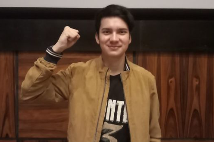 Pemain Film Pengabdi Setan, Endy Arfian Jadi Pemegang Obor Asian Games ...