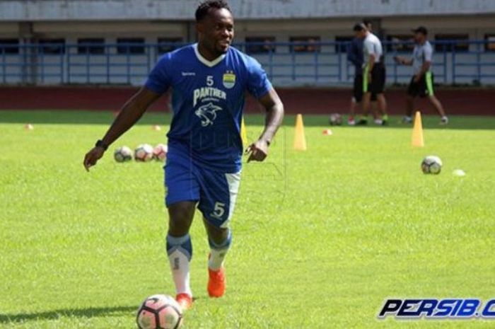 Kemenangan Persib Ternyata Tak Luput dari Perhatian Michael Essien ...