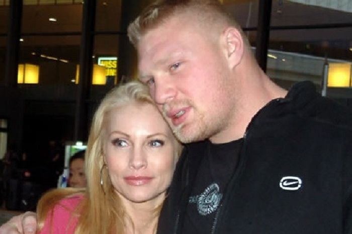 Paul Heyman Perkuat Kemungkinan Bintang WWE Kembali Tampil di Ajang UFC ...